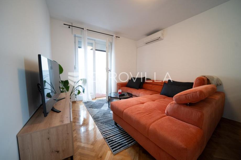 Zadar, Bulevar, dvosoban stan na izvrsnoj lokaciji (prodaja)