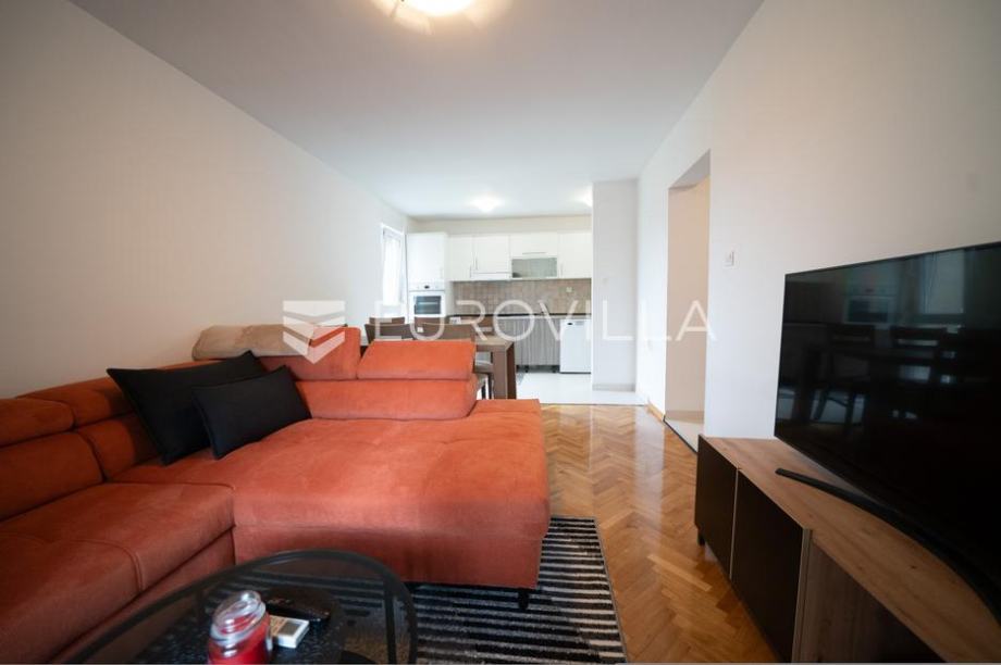 Zadar, Bulevar, dvosoban stan na izvrsnoj lokaciji (prodaja)