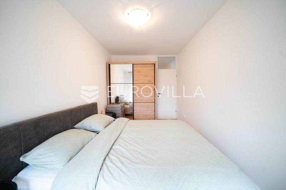 Zadar, Bulevar, dvosoban stan na izvrsnoj lokaciji (prodaja)