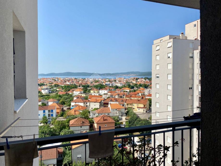 ZADAR, BULEVAR - Prekrasan stan s pogledom na more (prodaja)