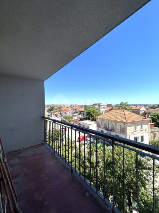 ZADAR, BULEVAR - Prostrani stan (prodaja)