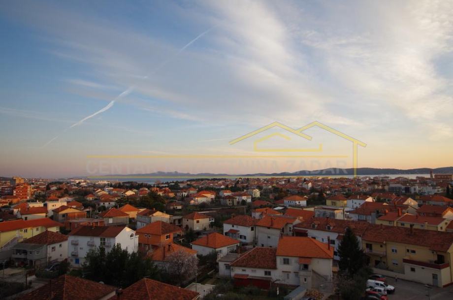 Zadar, Bulevar, renovirani dvosobni stan s pogledom na more, 79 m2 ...