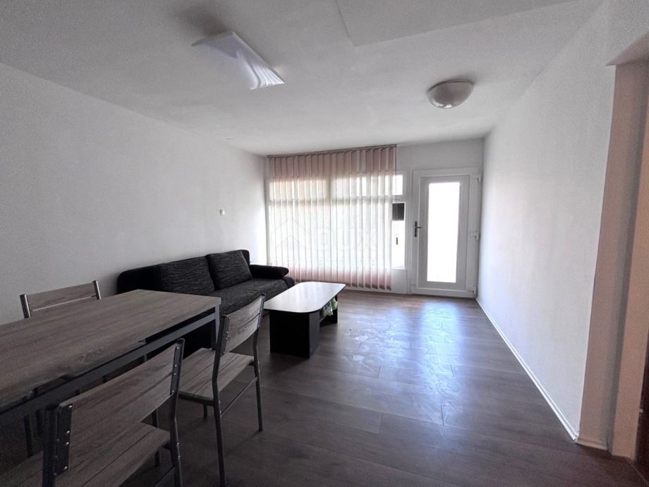 ZADAR, BULEVAR - Simpatičan stan na top lokaciji (prodaja)