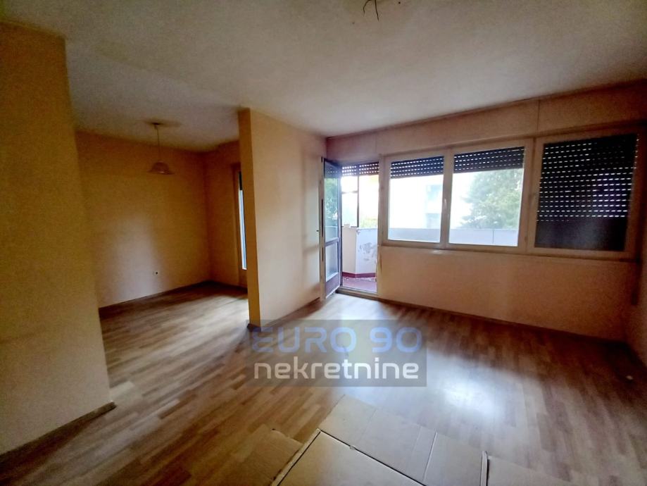 ZADAR/BULEVAR- VELIKI DVOSOBAN STAN 77,82 M2, 2.KAT S LIFTOM !!! (prodaja)