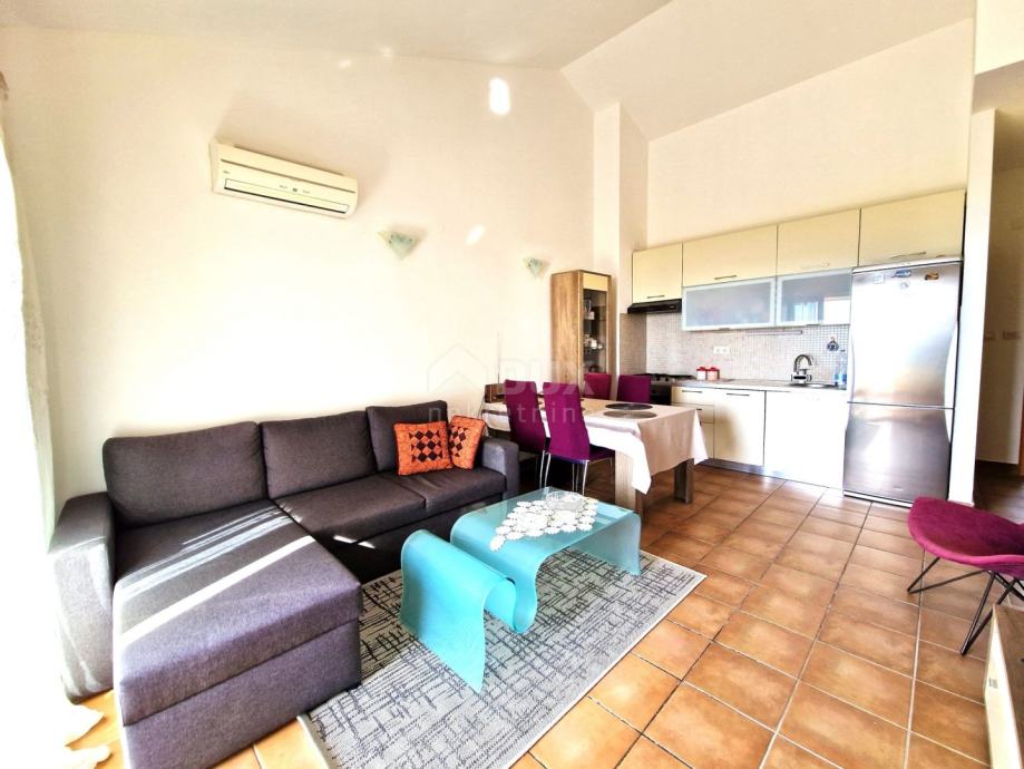 ZADAR, DIKLO - Predivan stan s pogledom na more (prodaja)