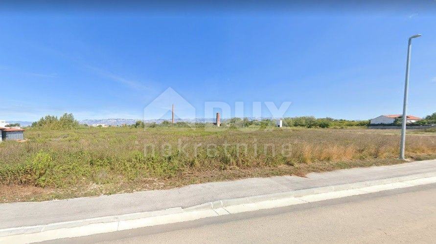 ZADAR, NIN - Građevinsko zemljište 1432 m2, 400m od mora