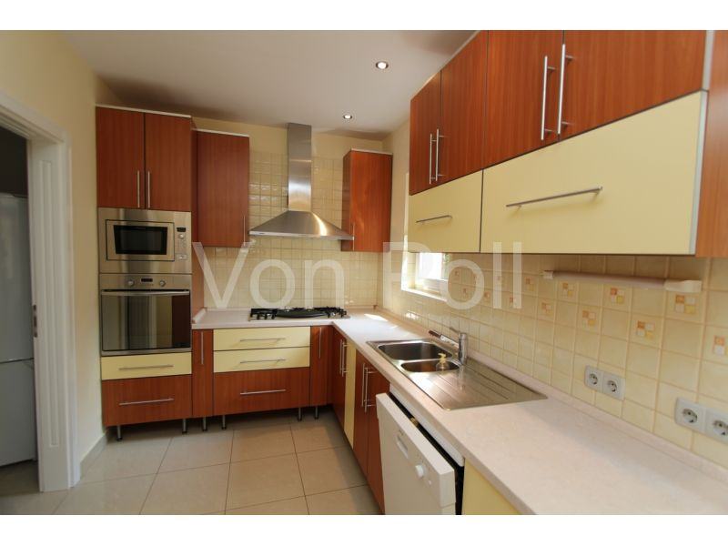 Zagreb (Bukovac), obiteljska kuća za najam, 249 m2 (iznajmljivanje)