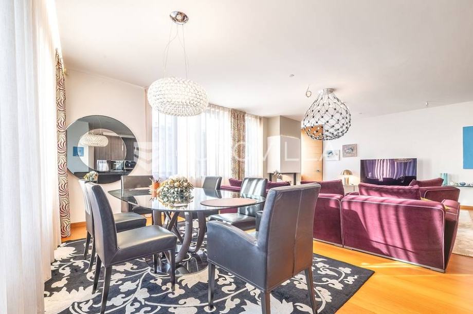 Zagreb, Cvjetni trg luksuzan moderan trosoban stan 135m2 sa garažom ...