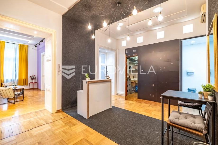 Zagreb, Donji Grad, stan / poslovni prostor 134 m² na 1. katu stambene ...