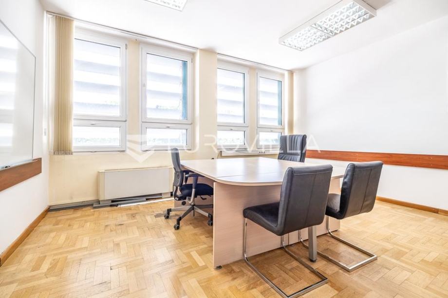 Zagreb, Folnegovićevo naselje, poslovni prostor uredske namjene 2000 m ...