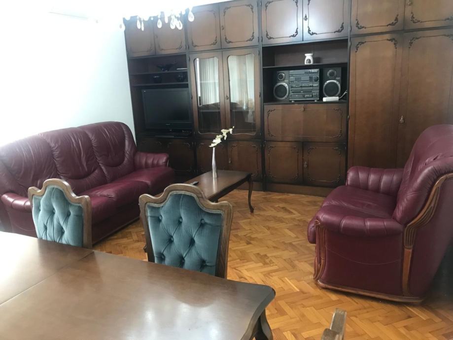 Zagreb-Kustošija,3S stan 80m2 na prvom katu kuće,blizina svih sadržaja ...