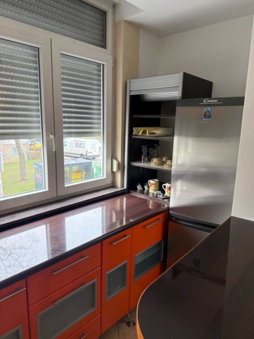 Zagreb-Sigečica, namješten 3-sobni stan 72m2, 1. kat (prodaja)