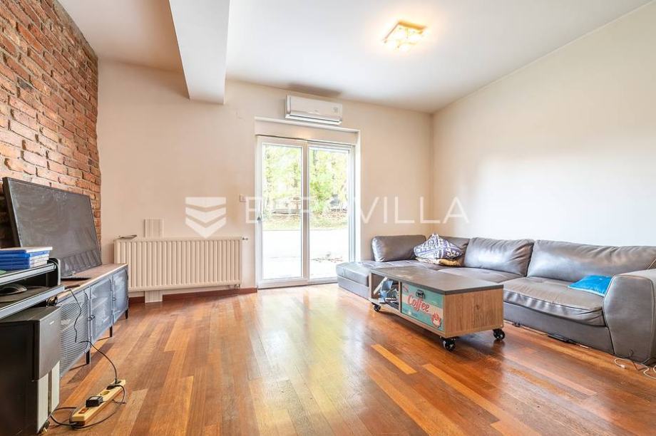 Zagreb, Bijenik peterosoban stan NKP 112 m2 + VPM (prodaja)