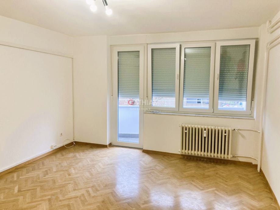 Zagreb, Ulica grada Vukovara, uredski poslovni prostor 66 m2 ...