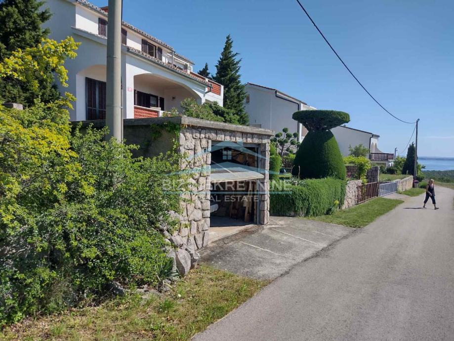 ZALEĐE STINICE - kuća sa tri APP (prodaja)