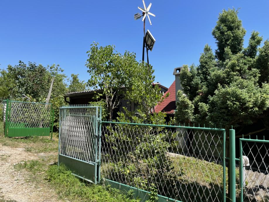 Zemljište 655 m2 s klijeti, Mala Rakovica, Samobor