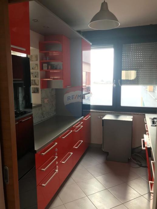ZG, Avenija Dubrava | NOVO uređen trosobni stan 63m2 s garažom ...