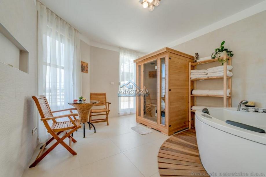 ŽNJAN 85m2 DVOSOBAN STAN NA 1.KATU ZGRADE SA GARAŽOM (iznajmljivanje)