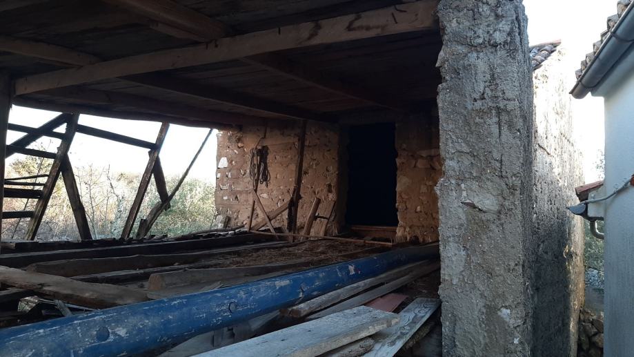 ŽUPANJE, OTOK KRK, Stara kuca 40 m2 (prodaja)