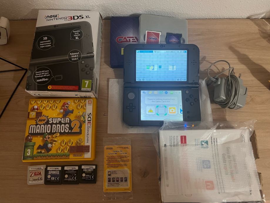 NEW Nintendo 3 DS XL