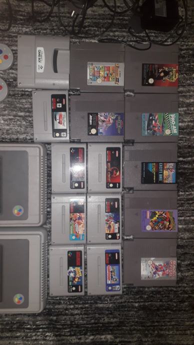 2 Nintendo SNES konzole i 15 igrica