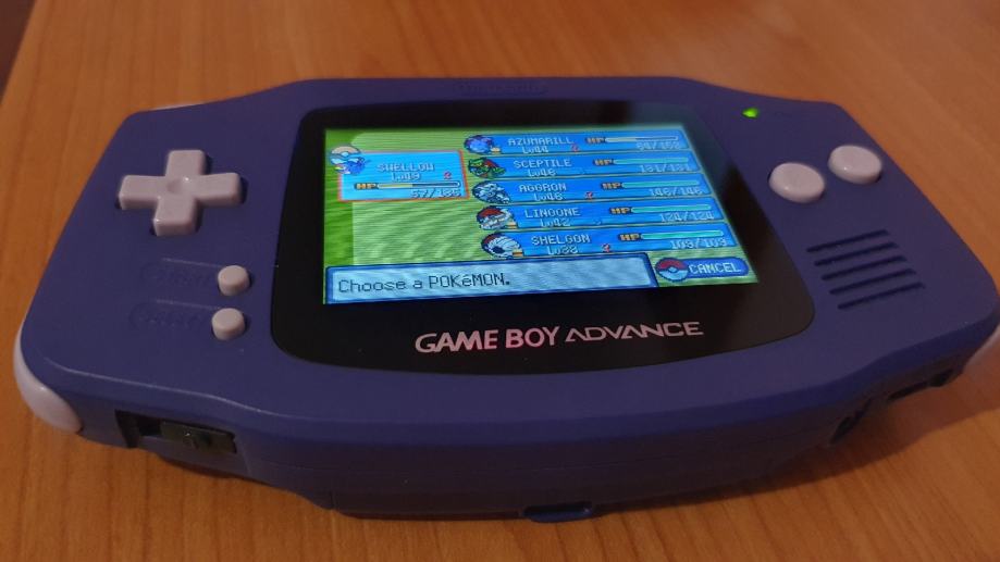 Gameboy Advance + IPS display + usb-c baterija