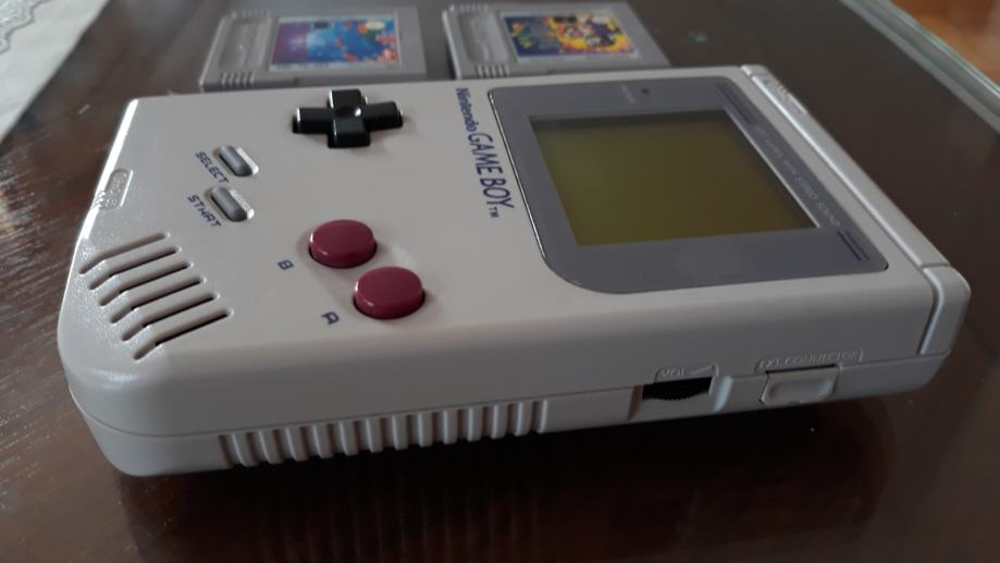 Nintendo Game Boy 2