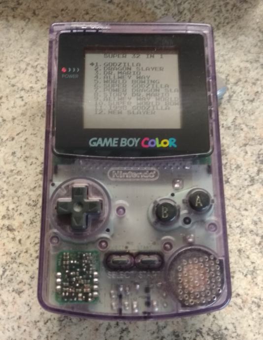 Nintendo Game Boy Color GBC Gameboy Color konzola + Pokemon + multi