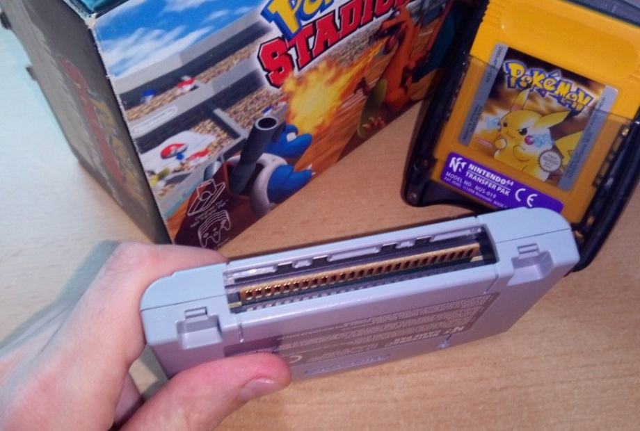 Pokemon Stadium Transfer Pak (N64) + Pokemon Yellow (GB) GRATIS