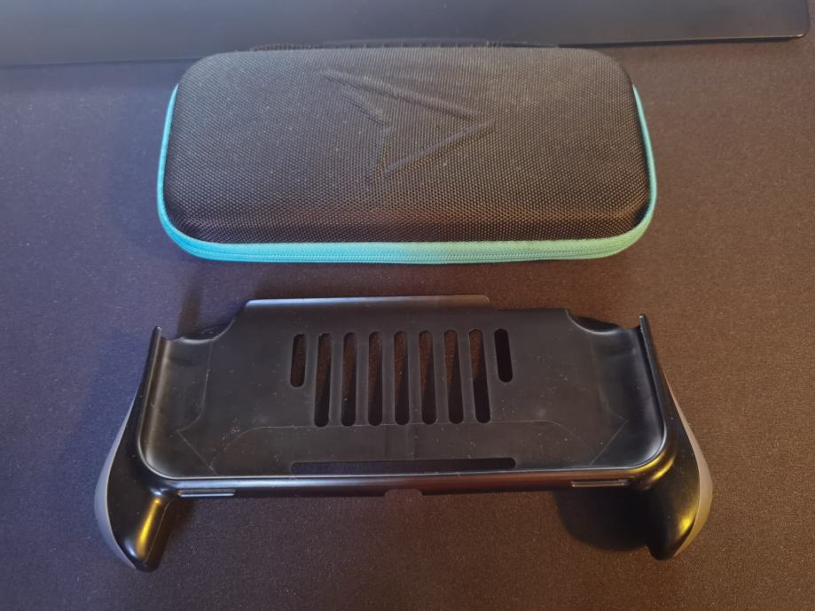 Nintendo Switch Lite + oprema