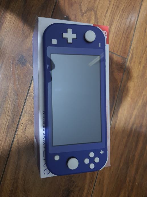 Nintendo switch lite plus Lego Marvel Super Heroes 2 igrica