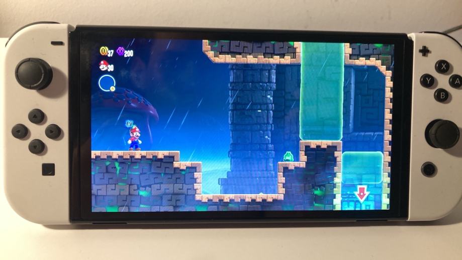 Nintendo Switch OLED (04./2025.)