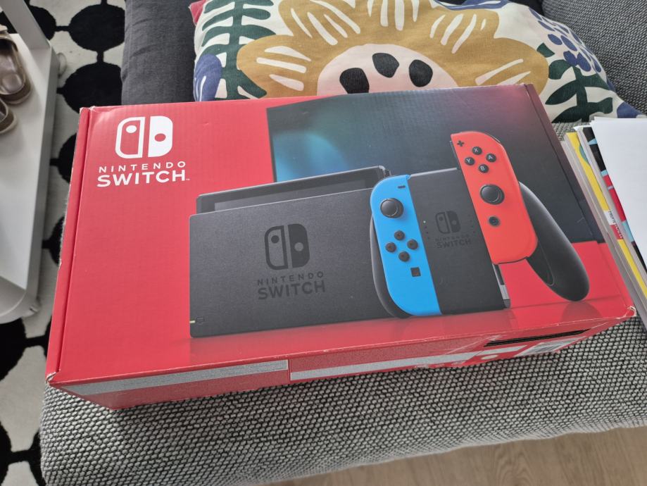 Nintendo Switch + Pro controller