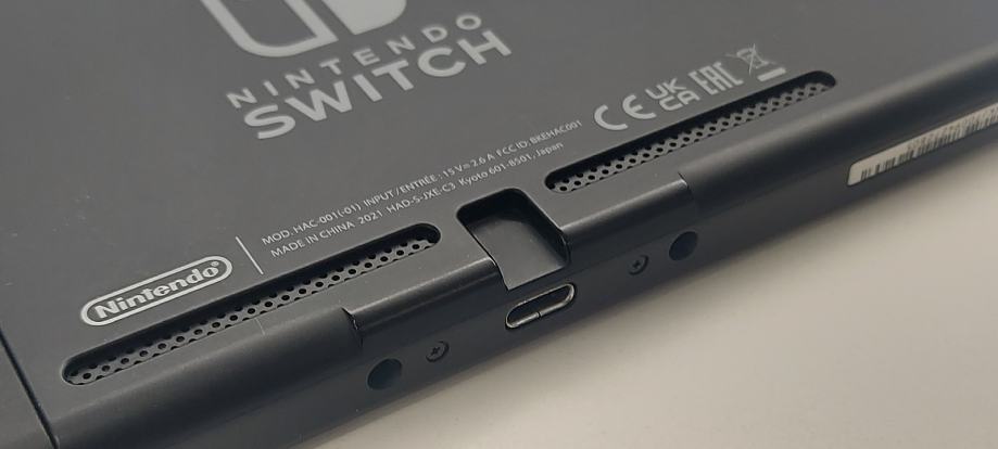 NINTENDO SWITCH V2 ***DO 24 RATE*** R1!