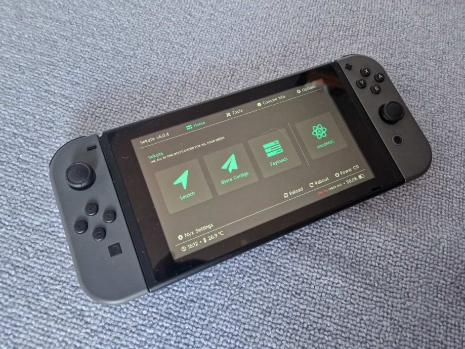 Nintendo Switch V2, modificiran, HWFLY modchip