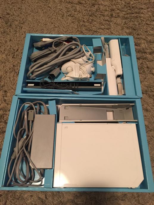 Nintendo Wii plus dodatna oprema