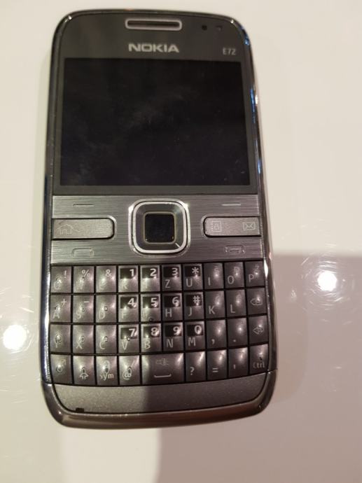 Nokia E72