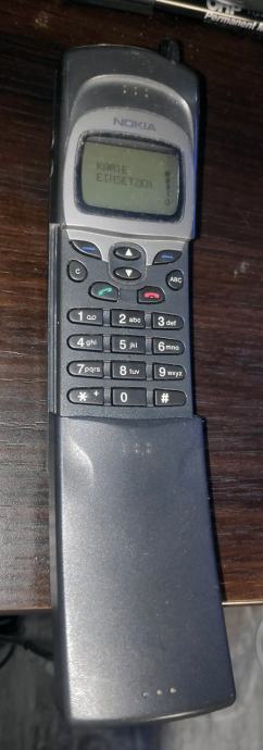 Legendarni Nokia 8110i mobitel banana (Matrix) Za kolekcionare NHE-6BM