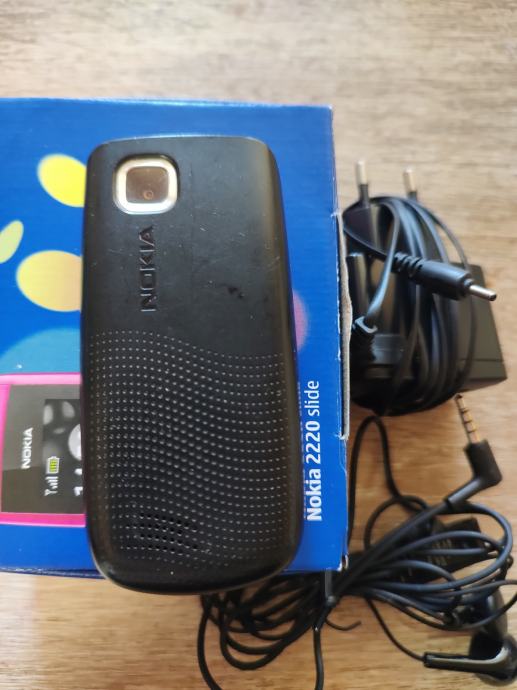 Nokia 2220 Slide