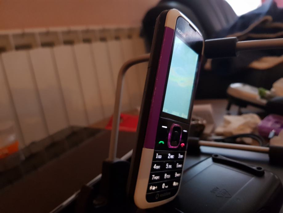 Nokia 5000d dobro stanje na VIP i A1 mrežu(091,092,SIM),besprijekoran!