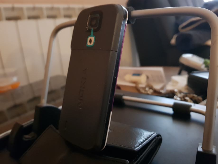 Nokia 5000d dobro stanje na VIP i A1 mrežu(091,092,SIM),besprijekoran!