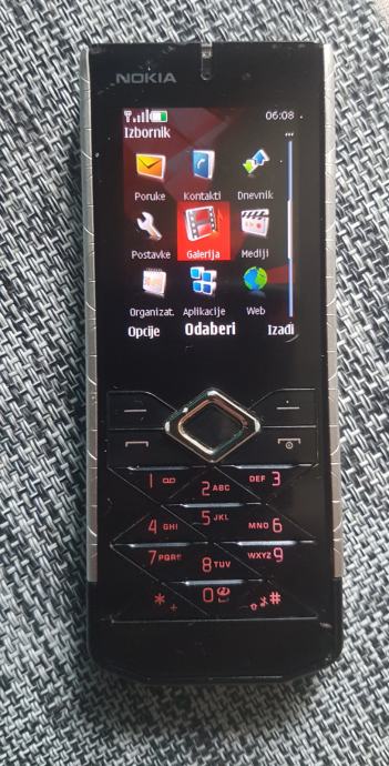 Nokia 7900 prism,radi na sve kartice