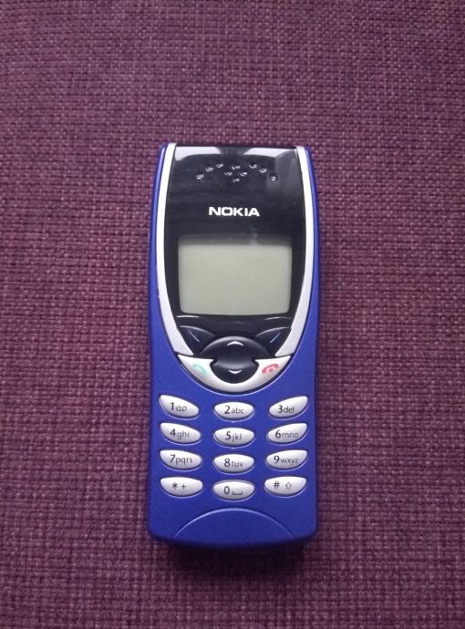 Nokia 8210