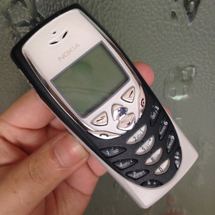 Nokia 8310