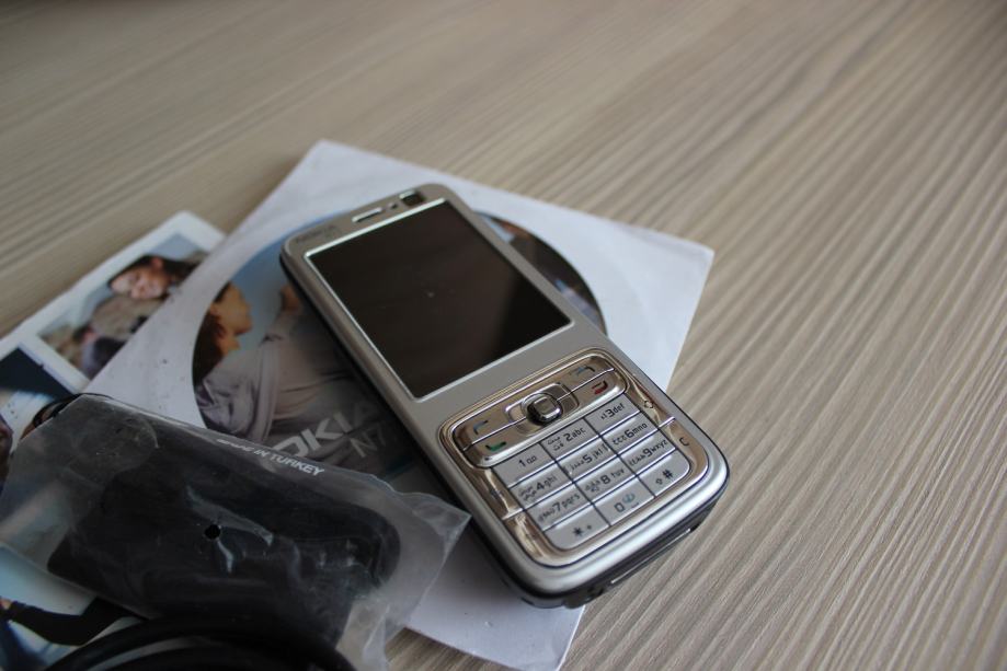 NOKIA N 73
