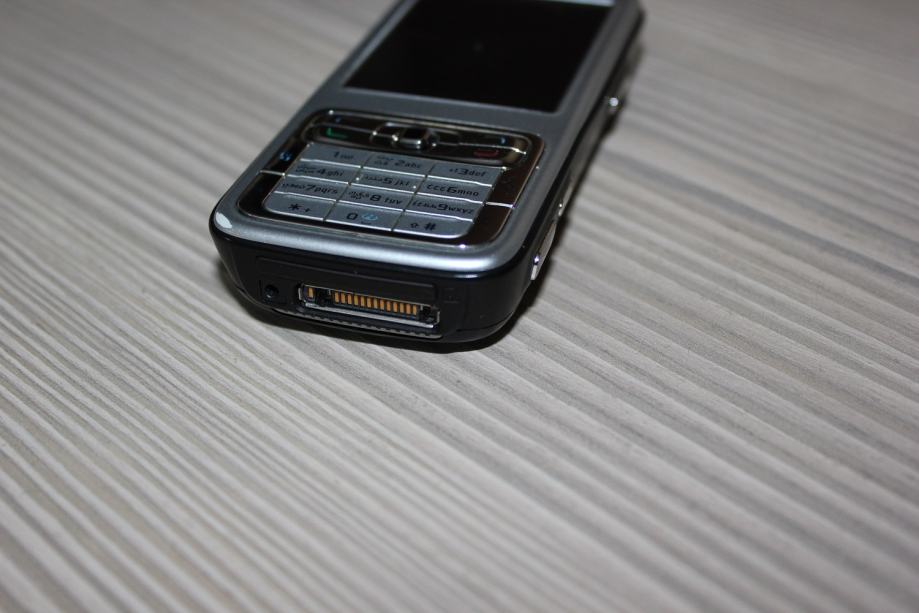 NOKIA N 73
