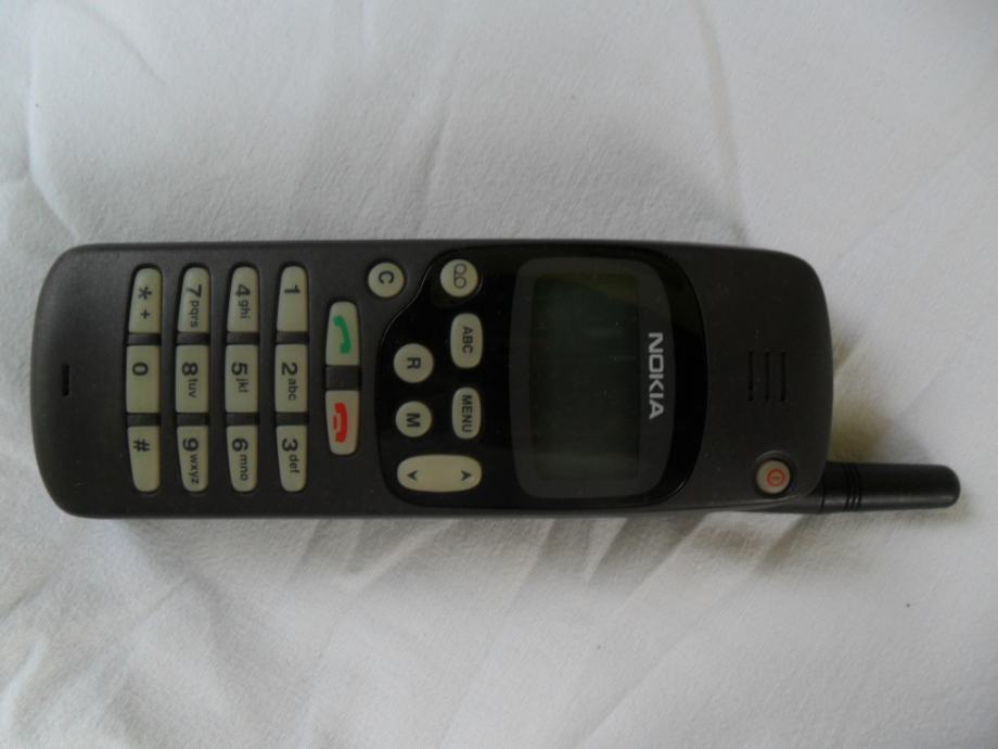 Stara Nokia 1610, 2 kom.