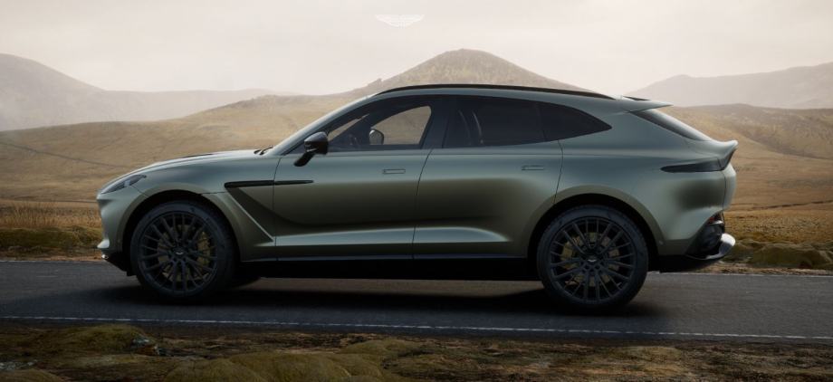 ASTON MARTIN DBX 4.0 V8 TWIN TURBO, 2022 god.