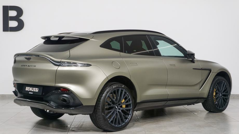 ASTON MARTIN DBX 4.0 V8 TWIN TURBO, 2023 god.