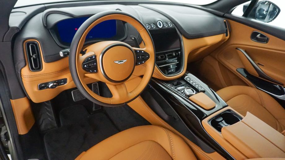 ASTON MARTIN DBX 4.0 V8 TWIN TURBO, 2023 god.